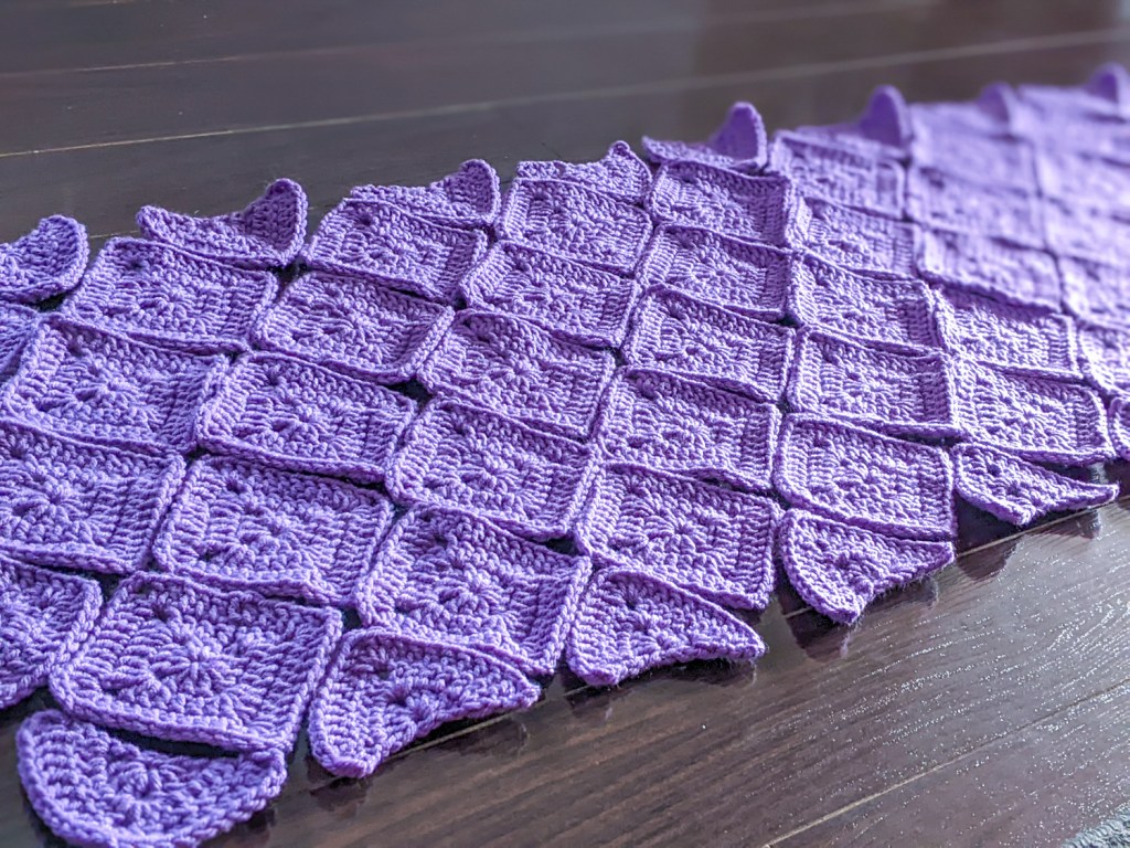 Easy Crochet: Solid Granny Square Shawl – Yolandie Horak