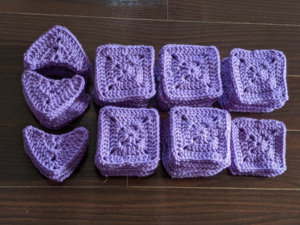 Easy Crochet: Solid Granny Square Shawl – Yolandie Horak