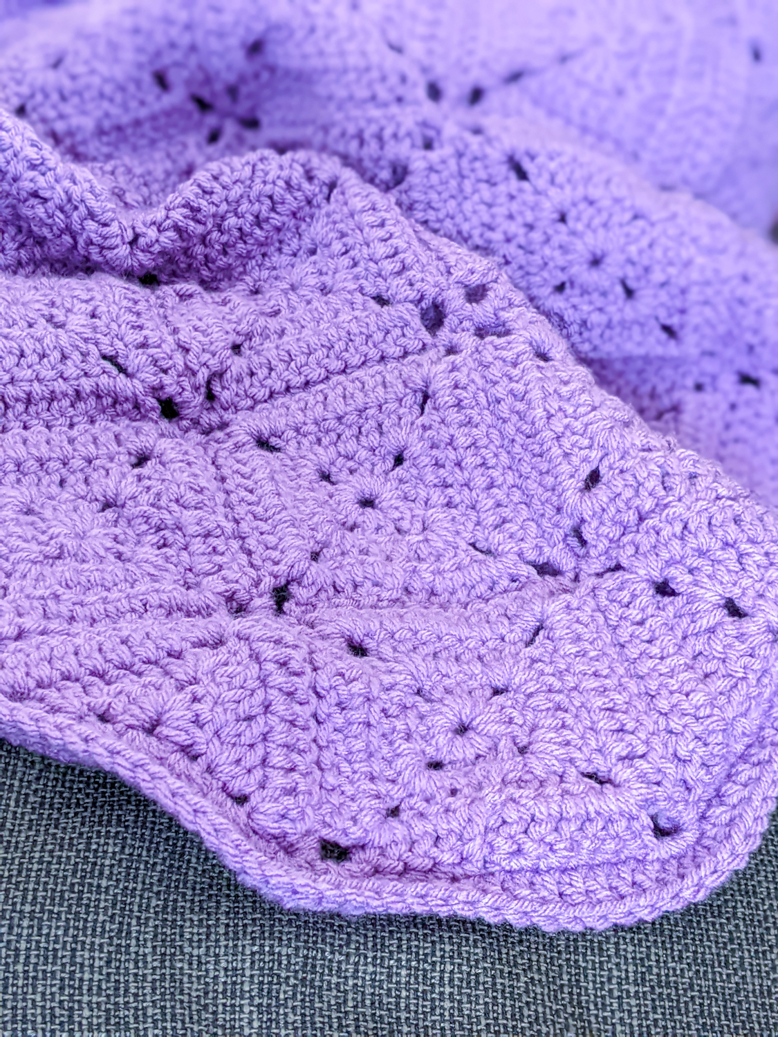 Easy Crochet: Solid Granny Square Shawl – Yolandie Horak